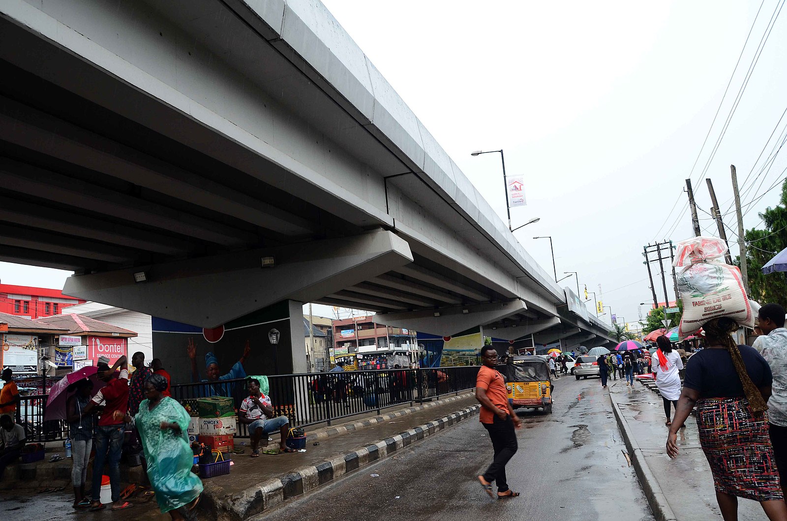 Pedestrian bridge demolition: Lagos announces traffic diversion at ...