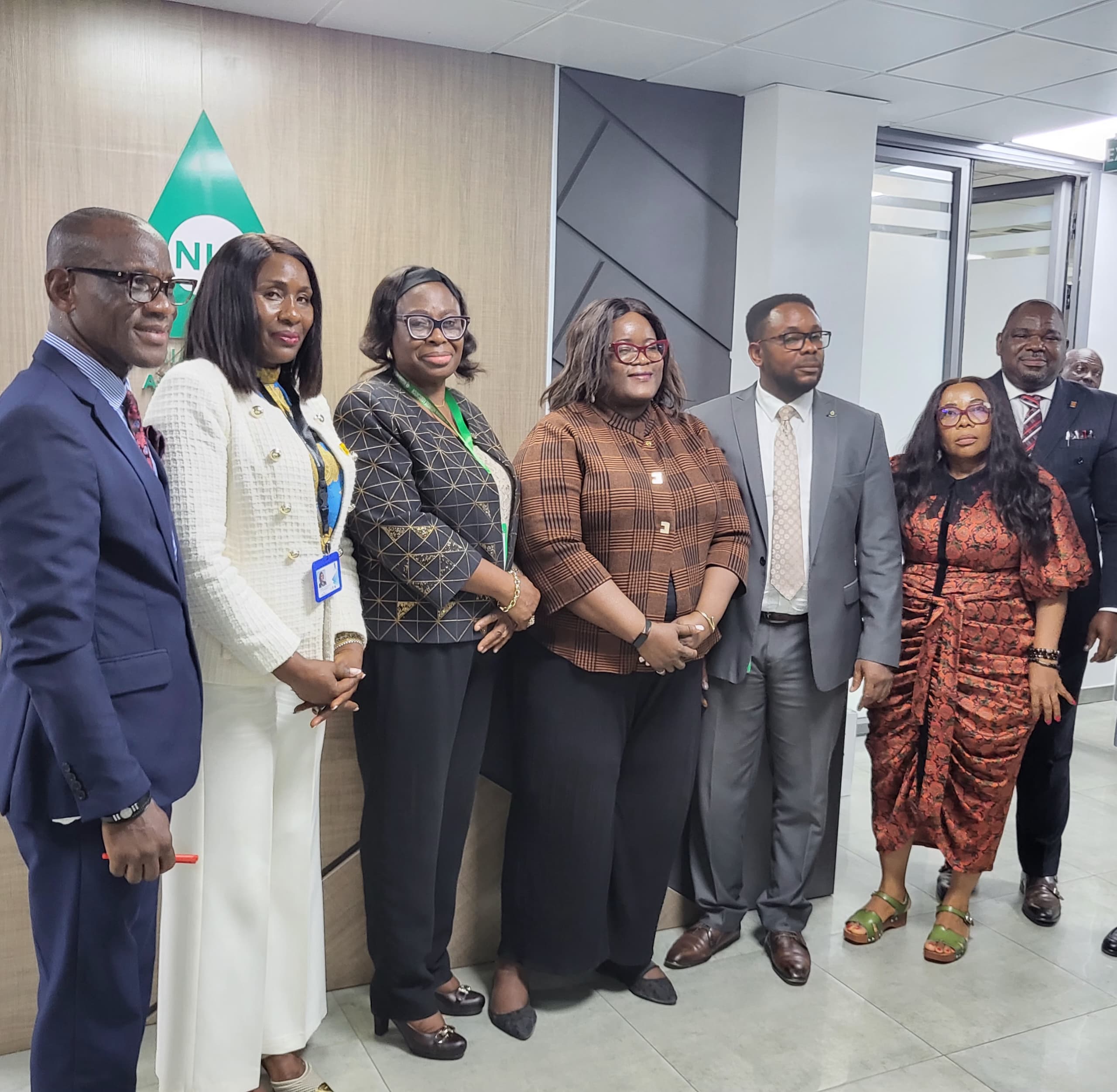 NLNG Insurance Team explores opportunities with NIA — Daily Economy News